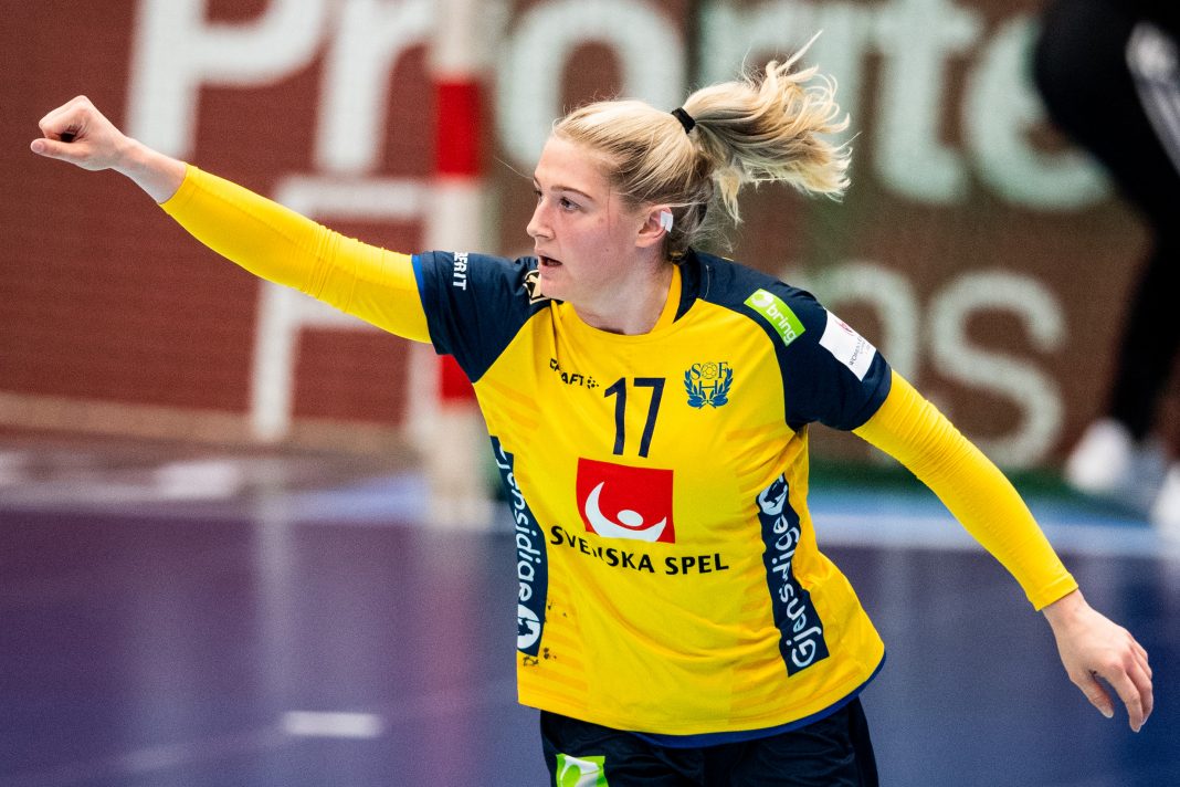 Nina Dano presenterad av Horsens - Handbollskanalen