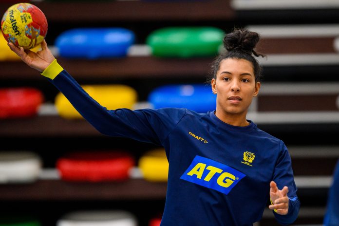 Jamina Roberts presenterad av Vipers Kristiansand - Handbollskanalen
