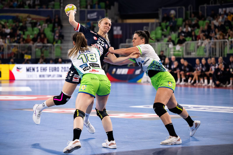 Henny Reistad sköt Norge till semifinal - Handbollskanalen