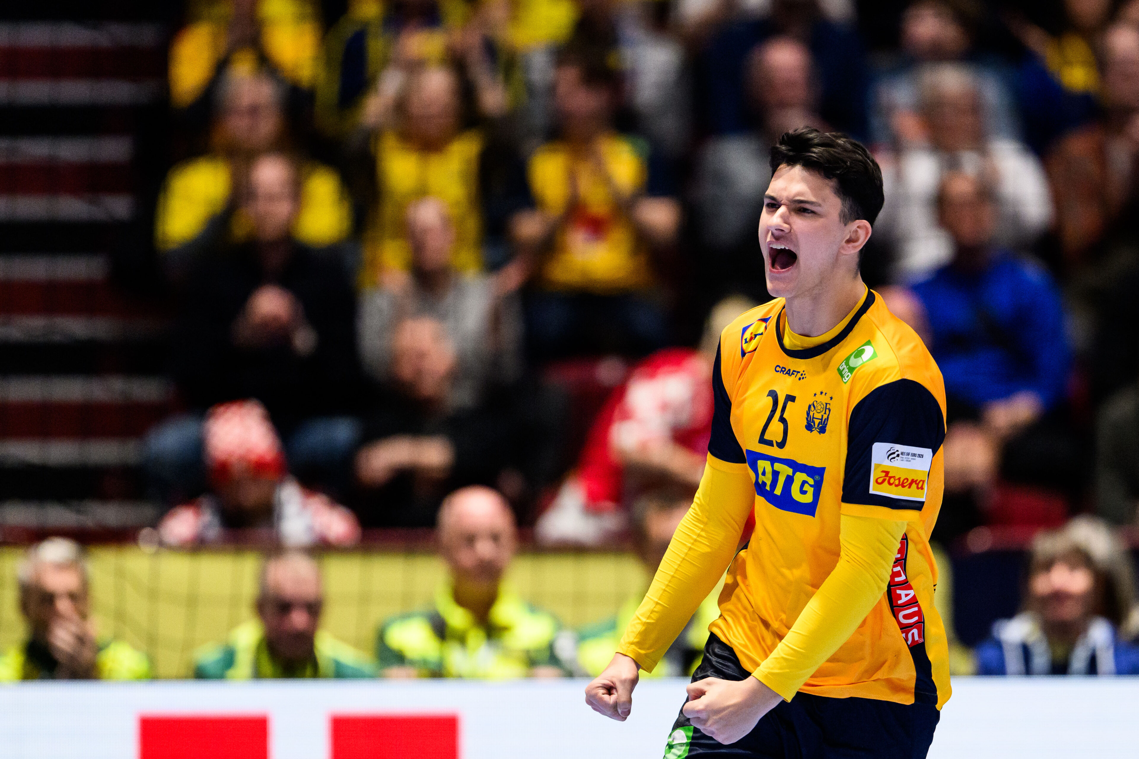 Tre av tre för Sverige efter storseger mot Kroatien - Handbollskanalen